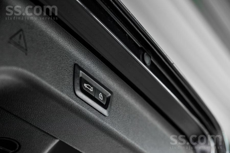 Pelēks BMW 530 2021 Rīga, ar dzinēja tilpumu 2.00 L un nobraukumu 191 tūkst. km par 28595 €, foto 24 vietnē AUTOMOTO.COM.LV