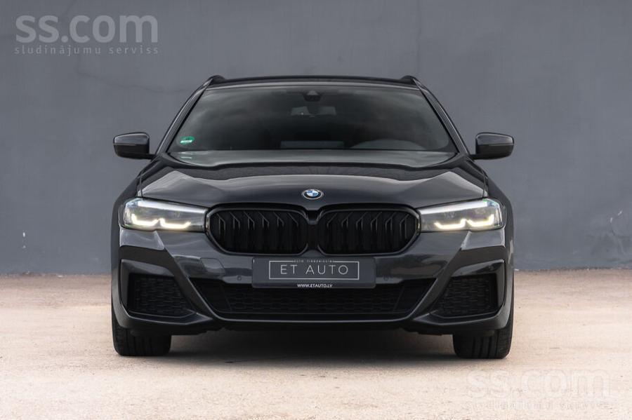 Grey BMW 530 2021 in Jelgava, with an engine capacity of 2.00 L and mileage of 170 thousand km for 24000 €, photo 4 on AUTOMOTO.COM.LV