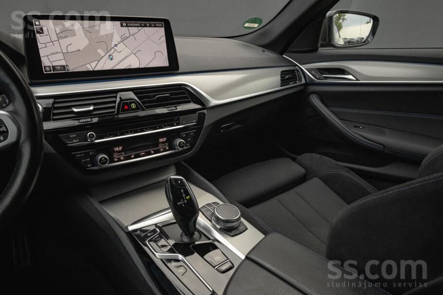 Grey BMW 530 2021 in Jelgava, with an engine capacity of 2.00 L and mileage of 170 thousand km for 24000 €, photo 21 on AUTOMOTO.COM.LV