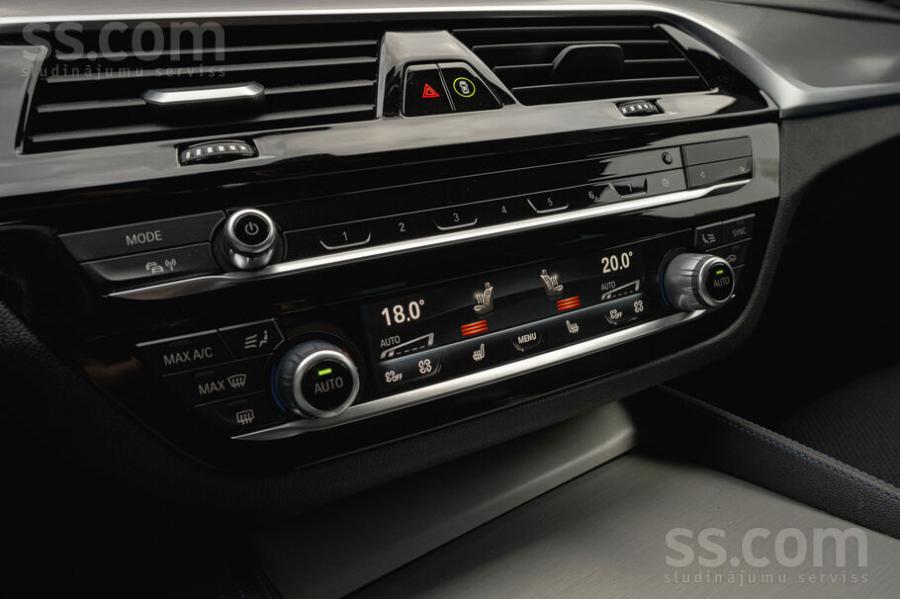 Grey BMW 530 2021 in Jelgava, with an engine capacity of 2.00 L and mileage of 170 thousand km for 24000 €, photo 22 on AUTOMOTO.COM.LV