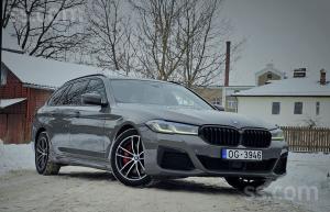 Pelēks BMW 530 2022 Jelgava, ar dzinēja tilpumu 2.00 L un nobraukumu 207 tūkst. km par 29500 €, foto 3 vietnē AUTOMOTO.COM.LV