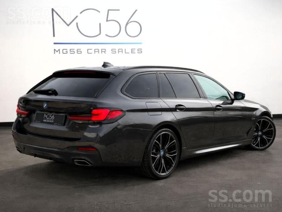 Pelēks BMW 530 2022 Rīga, ar dzinēja tilpumu 2.00 L un nobraukumu 138 tūkst. km par 32900 €, foto 4 vietnē AUTOMOTO.COM.LV