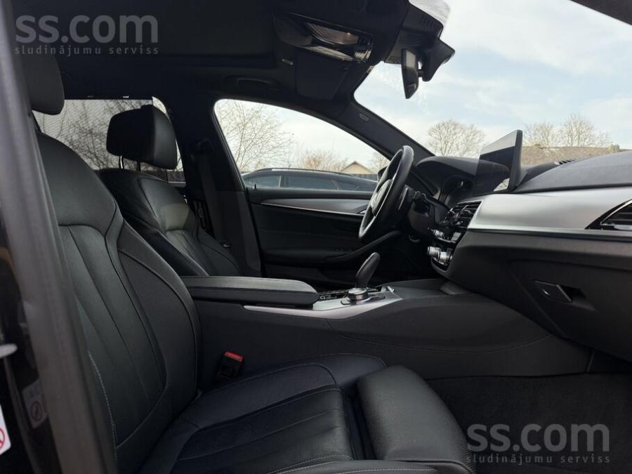 Pelēks BMW 530 2022 Rīga, ar dzinēja tilpumu 2.00 L un nobraukumu 138 tūkst. km par 32900 €, foto 7 vietnē AUTOMOTO.COM.LV