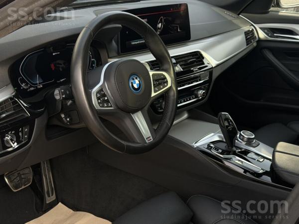 Pelēks BMW 530 2022 Rīga, ar dzinēja tilpumu 2.00 L un nobraukumu 138 tūkst. km par 32900 €, foto 8 vietnē AUTOMOTO.COM.LV