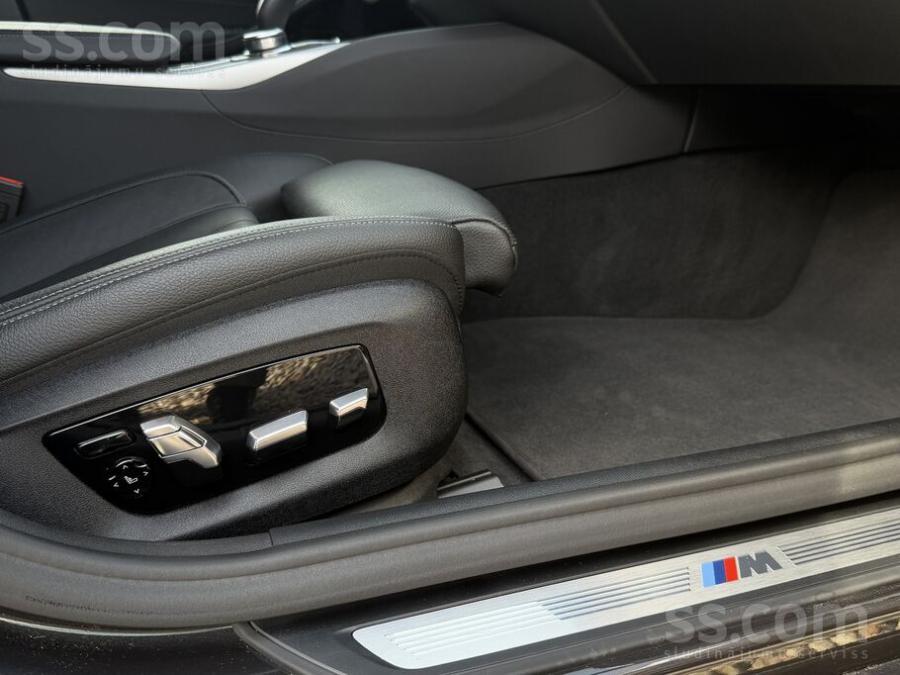 Pelēks BMW 530 2022 Rīga, ar dzinēja tilpumu 2.00 L un nobraukumu 138 tūkst. km par 32900 €, foto 13 vietnē AUTOMOTO.COM.LV