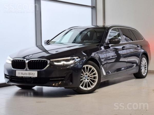 Pelēks BMW 530 2022 Rīga, ar dzinēja tilpumu 2.00 L un nobraukumu 139 tūkst. km par 23990 €, foto 1 vietnē AUTOMOTO.COM.LV