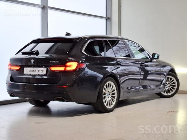Pelēks BMW 530 2022 Rīga, ar dzinēja tilpumu 2.00 L un nobraukumu 139 tūkst. km par 23990 €, foto 2 vietnē AUTOMOTO.COM.LV