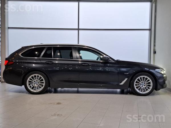 Pelēks BMW 530 2022 Rīga, ar dzinēja tilpumu 2.00 L un nobraukumu 139 tūkst. km par 23990 €, foto 5 vietnē AUTOMOTO.COM.LV
