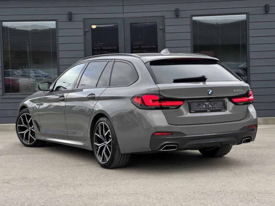 Pelēks BMW 530 2022 Rīga, ar dzinēja tilpumu 3.00 L un nobraukumu 178 tūkst. km par 29800 €, foto 3 vietnē AUTOMOTO.COM.LV
