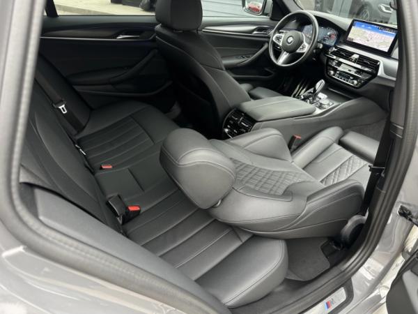 Pelēks BMW 530 2022 Rīga, ar dzinēja tilpumu 3.00 L un nobraukumu 178 tūkst. km par 29800 €, foto 6 vietnē AUTOMOTO.COM.LV