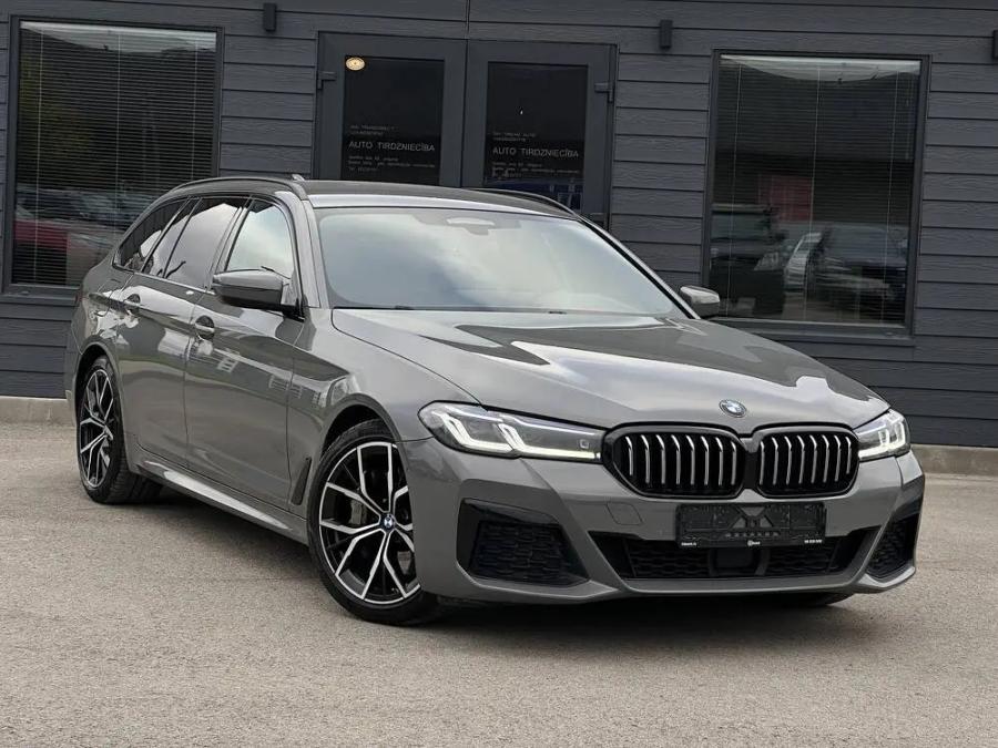 Pelēks BMW 530 2022 Jelgava, ar dzinēja tilpumu 3.00 L un nobraukumu 178 tūkst. km par 29800 €, foto 1 vietnē AUTOMOTO.COM.LV