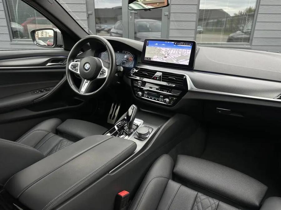 Pelēks BMW 530 2022 Jelgava, ar dzinēja tilpumu 3.00 L un nobraukumu 178 tūkst. km par 29800 €, foto 6 vietnē AUTOMOTO.COM.LV