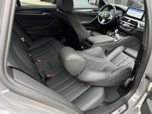 Pelēks BMW 530 2022 Jelgava, ar dzinēja tilpumu 3.00 L un nobraukumu 178 tūkst. km par 29800 €, foto 7 vietnē AUTOMOTO.COM.LV