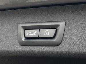 Pelēks BMW 530 2022 Jelgava, ar dzinēja tilpumu 3.00 L un nobraukumu 178 tūkst. km par 29800 €, foto 9 vietnē AUTOMOTO.COM.LV