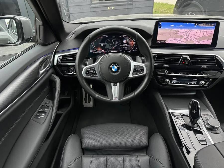 Pelēks BMW 530 2022 Jelgava, ar dzinēja tilpumu 3.00 L un nobraukumu 178 tūkst. km par 29800 €, foto 11 vietnē AUTOMOTO.COM.LV