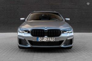 Grey BMW 530 2022 in Riga, with an engine capacity of 2.00 L and mileage of 186 thousand km for 26490 €, photo  on AUTOMOTO.COM.LV