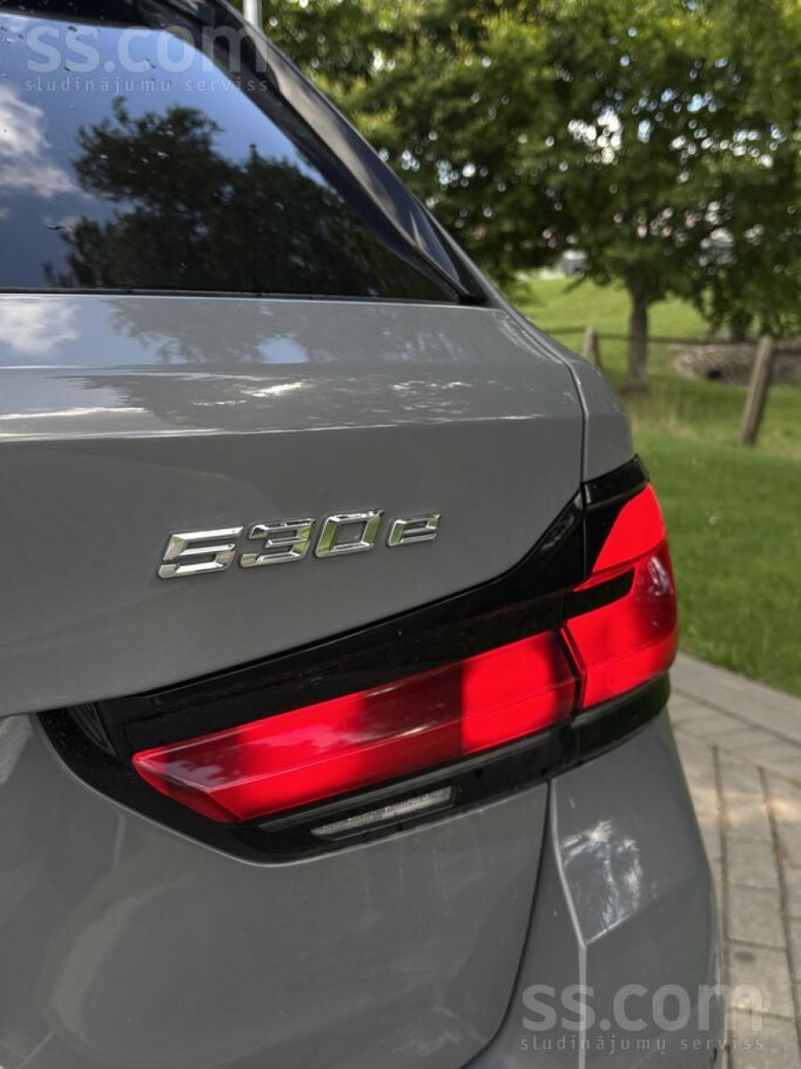 Grey BMW 530 2022 in Tukums, with an engine capacity of 2.00 L and mileage of 0 thousand km for 28900 €, photo 33 on AUTOMOTO.COM.LV