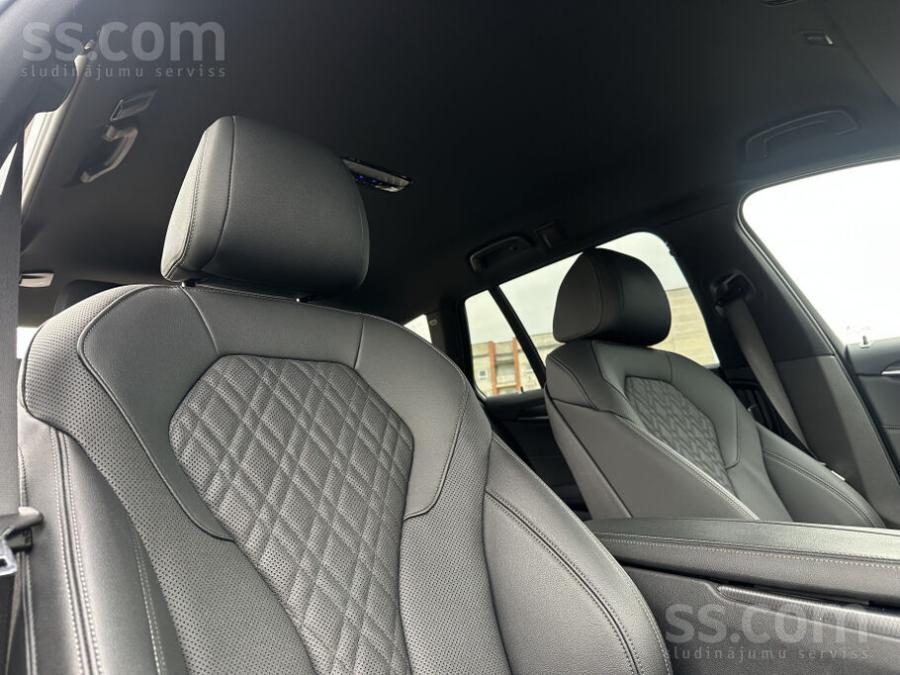 Grey BMW 530 2022 in Talsi, with an engine capacity of 3.00 L and mileage of 199 thousand km for 33999 €, photo 9 on AUTOMOTO.COM.LV