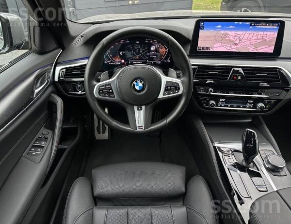 Grey BMW 530 2022 in Talsi, with an engine capacity of 3.00 L and mileage of 199 thousand km for 33999 €, photo 10 on AUTOMOTO.COM.LV