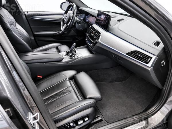 Pelēks BMW 530 2022 Rīga, ar dzinēja tilpumu 2.00 L un nobraukumu 139 tūkst. km par 34900 €, foto 6 vietnē AUTOMOTO.COM.LV