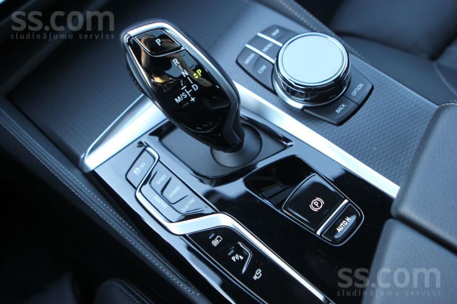 Pelēks BMW 530 2022 Rīga, ar dzinēja tilpumu 2.00 L un nobraukumu 128 tūkst. km par 32900 €, foto 15 vietnē AUTOMOTO.COM.LV