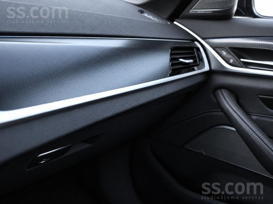 Pelēks BMW 530 2022 Rīga, ar dzinēja tilpumu 2.00 L un nobraukumu 128 tūkst. km par 32900 €, foto 23 vietnē AUTOMOTO.COM.LV
