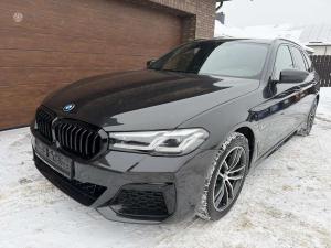 Grey BMW 530 2023 in Siauliai, with an engine capacity of 2.00 L and mileage of 30 thousand km for 35900 €, photo 2 on AUTOMOTO.COM.LV