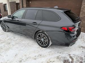 Grey BMW 530 2023 in Siauliai, with an engine capacity of 2.00 L and mileage of 30 thousand km for 35900 €, photo 6 on AUTOMOTO.COM.LV