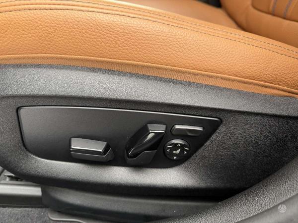 Pelēks BMW 530 2023 Šauļi, ar dzinēja tilpumu 2.00 L un nobraukumu 30 tūkst. km par 35900 €, foto 11 vietnē AUTOMOTO.COM.LV