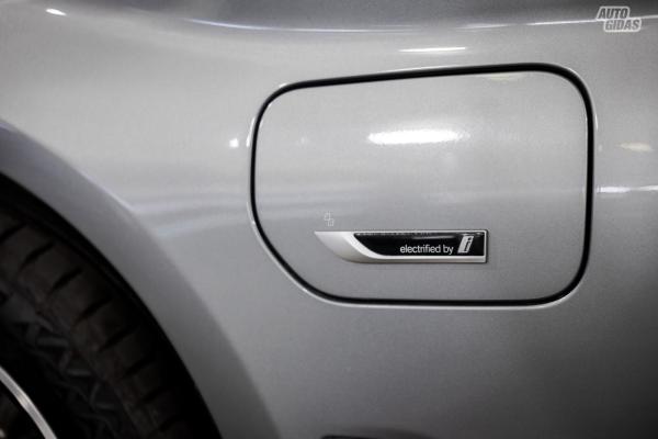 Grey BMW 530 2023 in Vilnius, with an engine capacity of 2.00 L and mileage of 124 thousand km for 34953 €, photo 6 on AUTOMOTO.COM.LV
