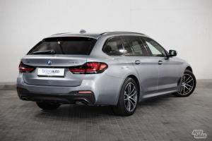 Pelēks BMW 530 2023 Viļņa, ar dzinēja tilpumu 2.00 L un nobraukumu 124 tūkst. km par 34953 €, foto 11 vietnē AUTOMOTO.COM.LV