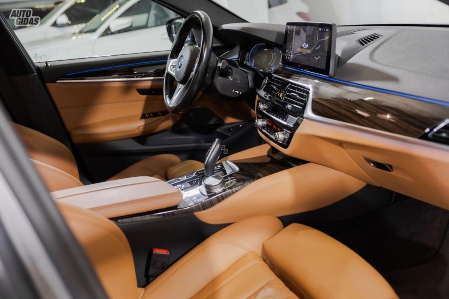 Pelēks BMW 530 2023 Viļņa, ar dzinēja tilpumu 2.00 L un nobraukumu 124 tūkst. km par 34953 €, foto 24 vietnē AUTOMOTO.COM.LV