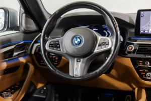 Pelēks BMW 530 2023 Viļņa, ar dzinēja tilpumu 2.00 L un nobraukumu 124 tūkst. km par 34953 €, foto 27 vietnē AUTOMOTO.COM.LV