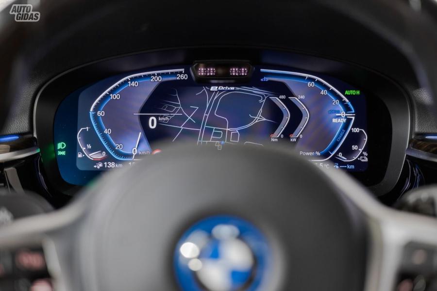 Pelēks BMW 530 2023 Viļņa, ar dzinēja tilpumu 2.00 L un nobraukumu 124 tūkst. km par 34953 €, foto 31 vietnē AUTOMOTO.COM.LV