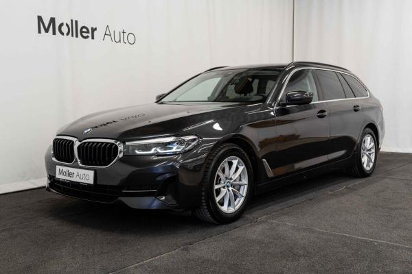 Grey BMW 530 2023 in Tallinn, with an engine capacity of 3.00 L and mileage of 104 thousand km for 33900 €, photo 1 on AUTOMOTO.COM.LV