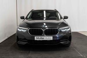 Pelēks BMW 530 2023 Tallina, ar dzinēja tilpumu 3.00 L un nobraukumu 104 tūkst. km par 33900 €, foto 3 vietnē AUTOMOTO.COM.LV