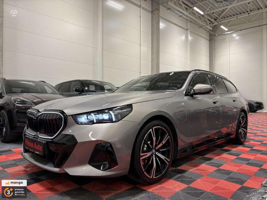 Pelēks BMW 530 2024 Viļņa, ar dzinēja tilpumu 2.00 L un nobraukumu 20 tūkst. km par 56990 €, foto 1 vietnē AUTOMOTO.COM.LV