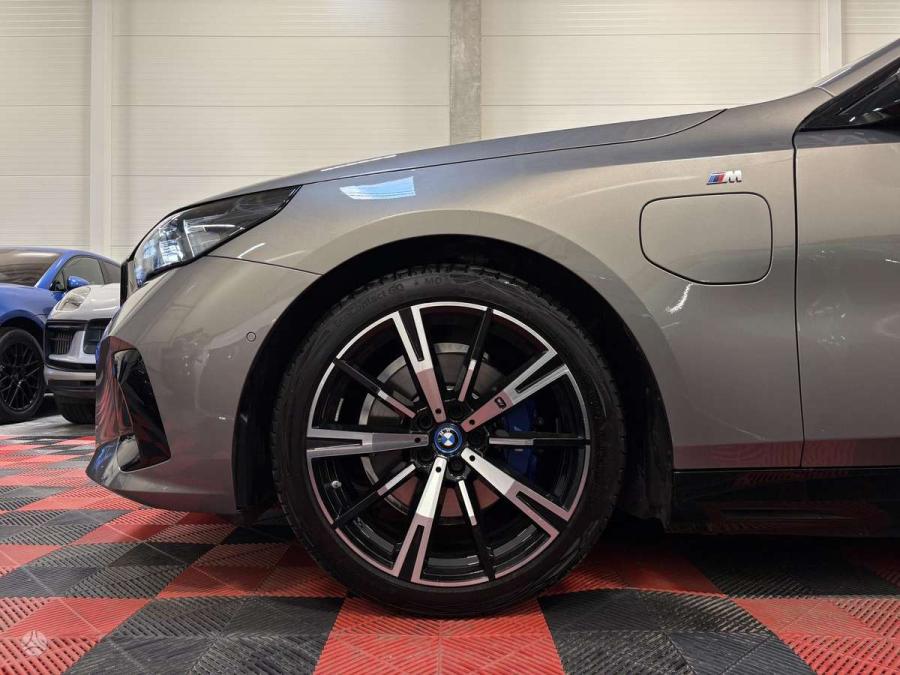 Pelēks BMW 530 2024 Viļņa, ar dzinēja tilpumu 2.00 L un nobraukumu 20 tūkst. km par 56990 €, foto 10 vietnē AUTOMOTO.COM.LV