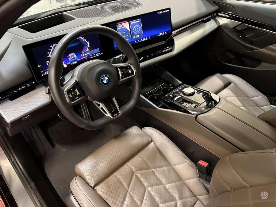 Pelēks BMW 530 2024 Viļņa, ar dzinēja tilpumu 2.00 L un nobraukumu 20 tūkst. km par 56990 €, foto 12 vietnē AUTOMOTO.COM.LV