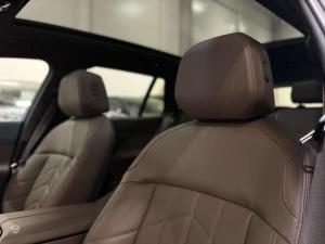 Pelēks BMW 530 2024 Viļņa, ar dzinēja tilpumu 2.00 L un nobraukumu 20 tūkst. km par 56990 €, foto 17 vietnē AUTOMOTO.COM.LV