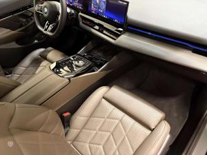 Pelēks BMW 530 2024 Viļņa, ar dzinēja tilpumu 2.00 L un nobraukumu 20 tūkst. km par 56990 €, foto 18 vietnē AUTOMOTO.COM.LV