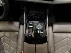 Pelēks BMW 530 2024 Viļņa, ar dzinēja tilpumu 2.00 L un nobraukumu 20 tūkst. km par 56990 €, foto 25 vietnē AUTOMOTO.COM.LV