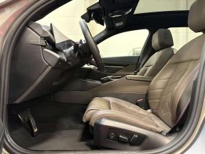 Grey BMW 530 2024 in Vilnius, with an engine capacity of 2.00 L and mileage of 20 thousand km for 54990 €, photo 16 on AUTOMOTO.COM.LV