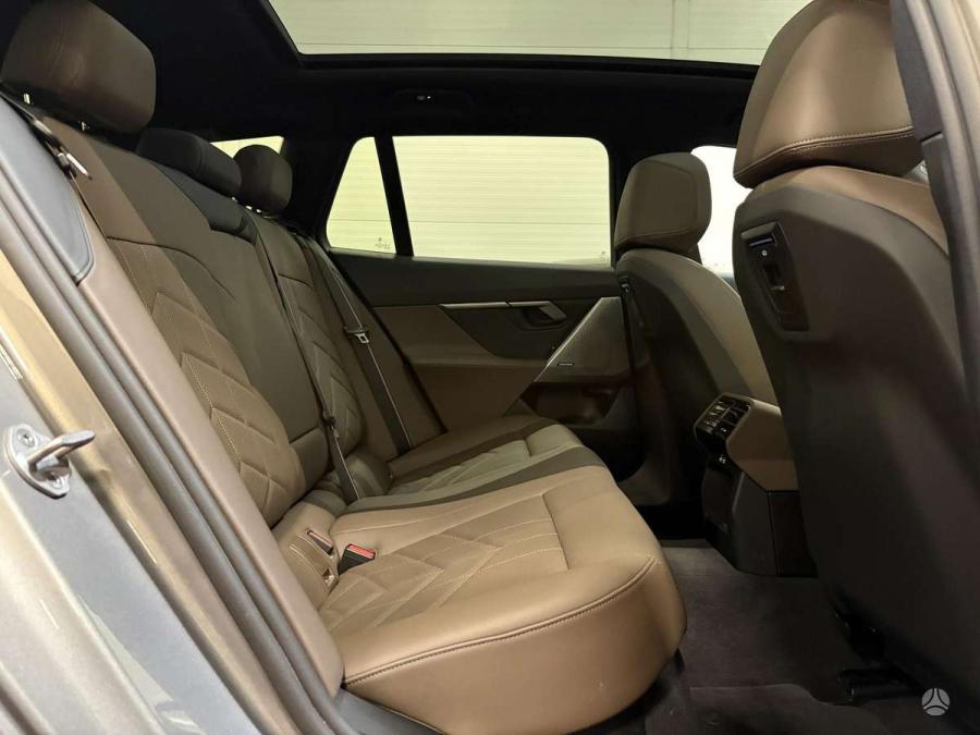 Grey BMW 530 2024 in Vilnius, with an engine capacity of 2.00 L and mileage of 20 thousand km for 54990 €, photo 40 on AUTOMOTO.COM.LV