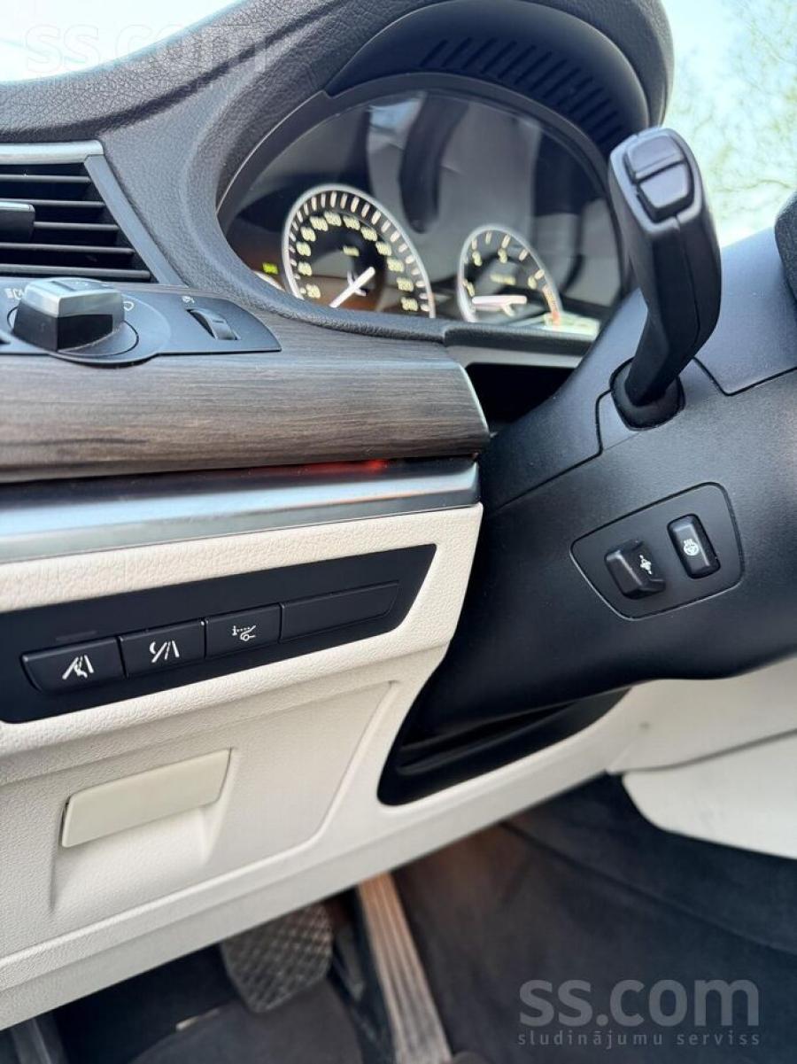 BMW 530 2009 Ventspils, ar dzinēja tilpumu 3.00 L un nobraukumu 251 tūkst. km par 9990 €, foto 26 vietnē AUTOMOTO.COM.LV