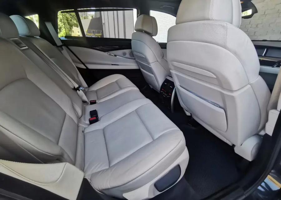 BMW 530 2009 in Riga, with an engine capacity of 3.00 L and mileage of 209 thousand km for 11290 €, photo 6 on AUTOMOTO.COM.LV
