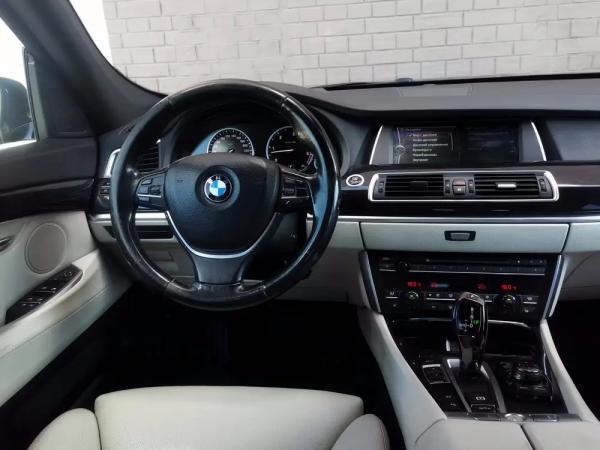 BMW 530 2009 in Riga, with an engine capacity of 3.00 L and mileage of 209 thousand km for 11290 €, photo 6 on AUTOMOTO.COM.LV