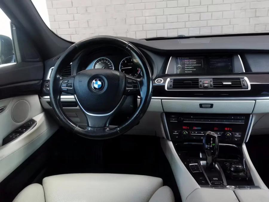 BMW 530 2009 in Riga, with an engine capacity of 3.00 L and mileage of 209 thousand km for 11290 €, photo 7 on AUTOMOTO.COM.LV