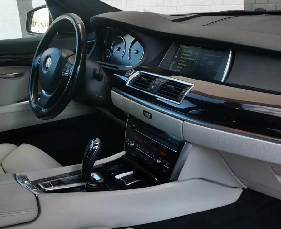 BMW 530 2009 in Riga, with an engine capacity of 3.00 L and mileage of 209 thousand km for 11290 €, photo 8 on AUTOMOTO.COM.LV