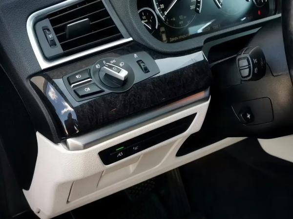BMW 530 2009 in Riga, with an engine capacity of 3.00 L and mileage of 209 thousand km for 11290 €, photo 9 on AUTOMOTO.COM.LV